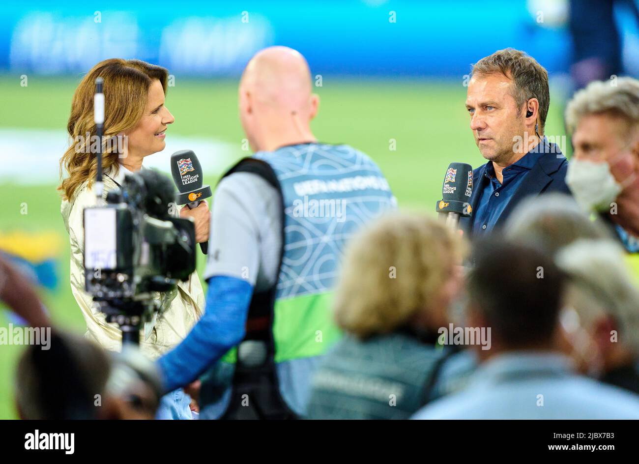 German tv presenter an hi-res stock photography and images - Alamy