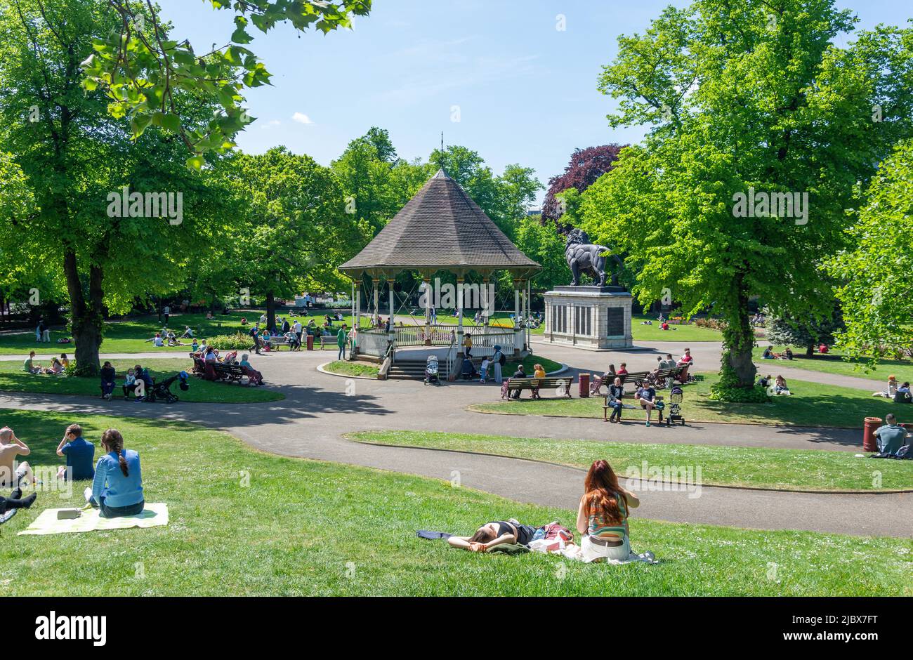 The maiwand lion forbury gardens public park sculpture statue pa hi-res ...