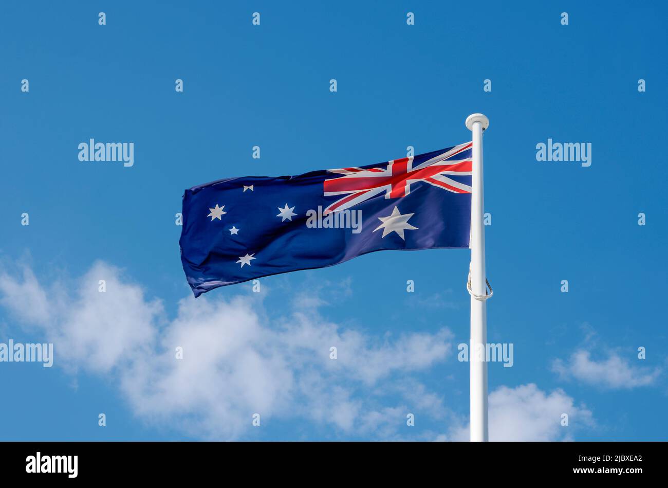 Flapping flag hi-res stock photography and images - Alamy
