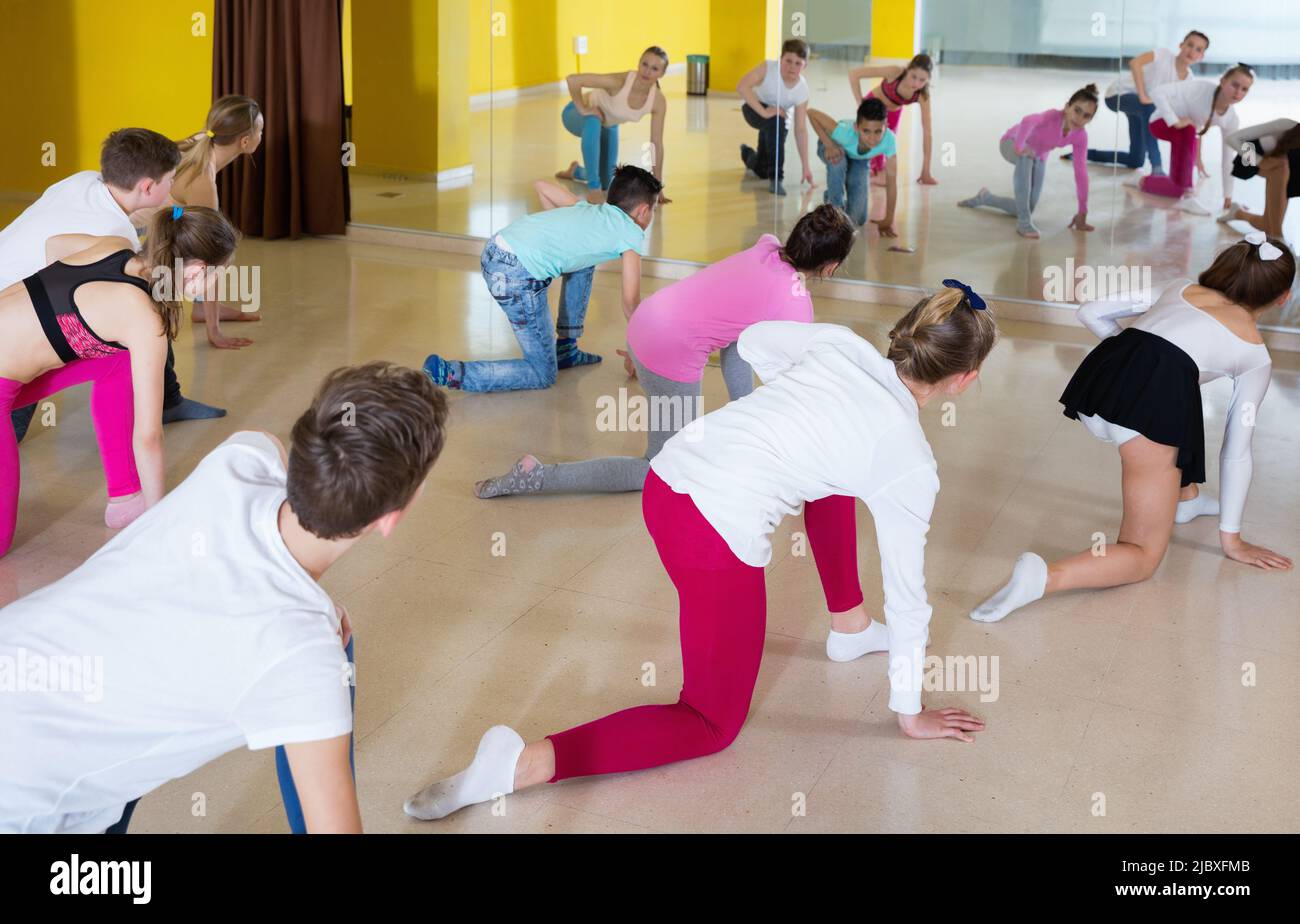 Female tweens hi-res stock photography and images - Alamy