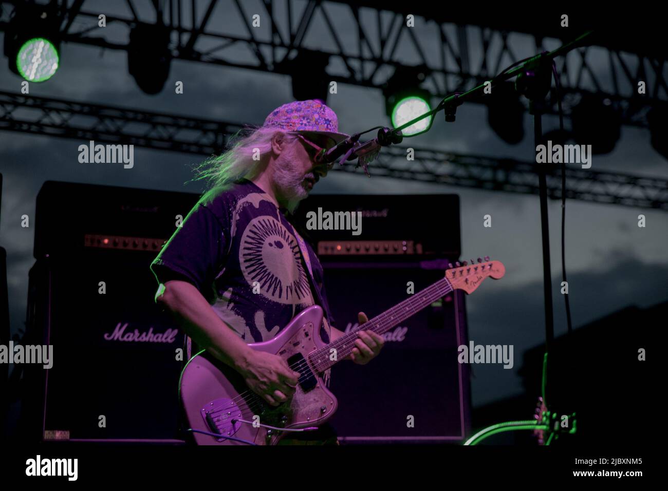 Dinosaur jr live concert hi-res stock photography and images - Alamy
