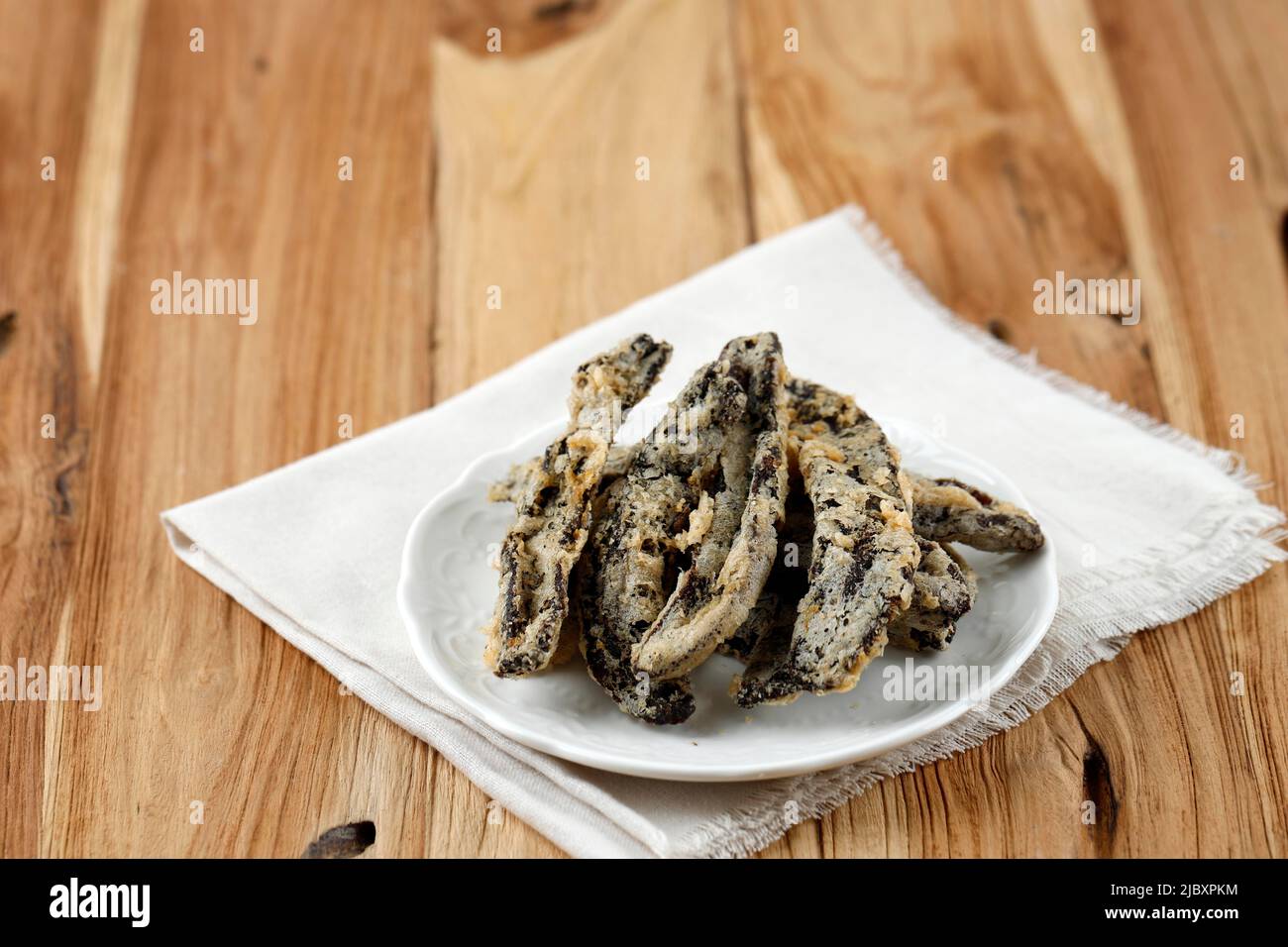 Sale Pisang Crispy, Smoked or Sun Dried Banana Fritter, Popular Snack ...