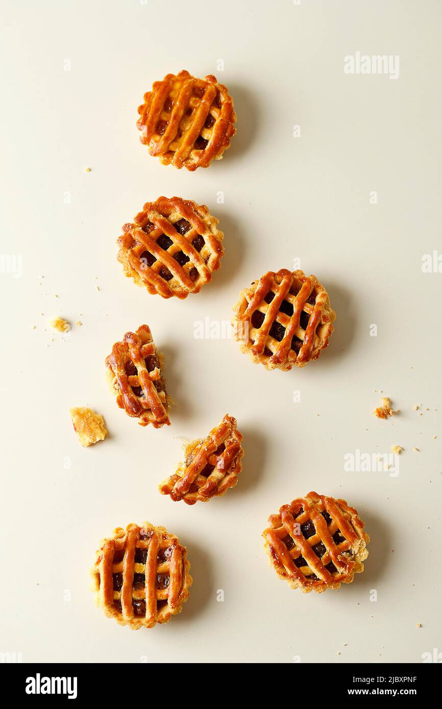Pineapple Pie or Nastar Keranjang, Popular as Ananas Tart. Pie Cruts ...