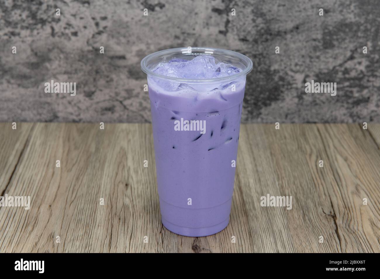 Taro milktea hi-res stock photography and images - Alamy