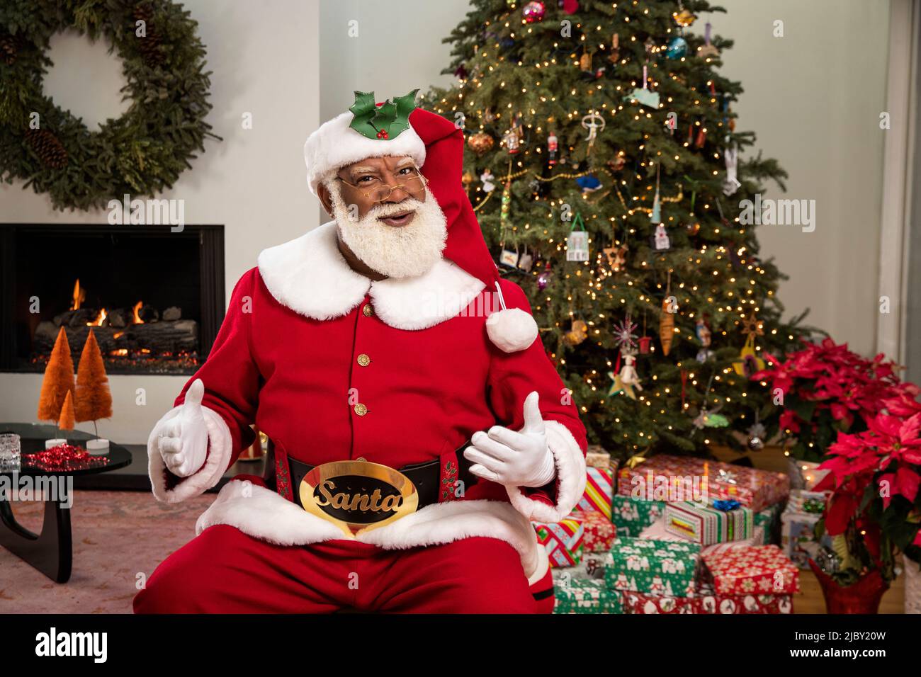 African american black santa hi-res stock photography and images - Alamy