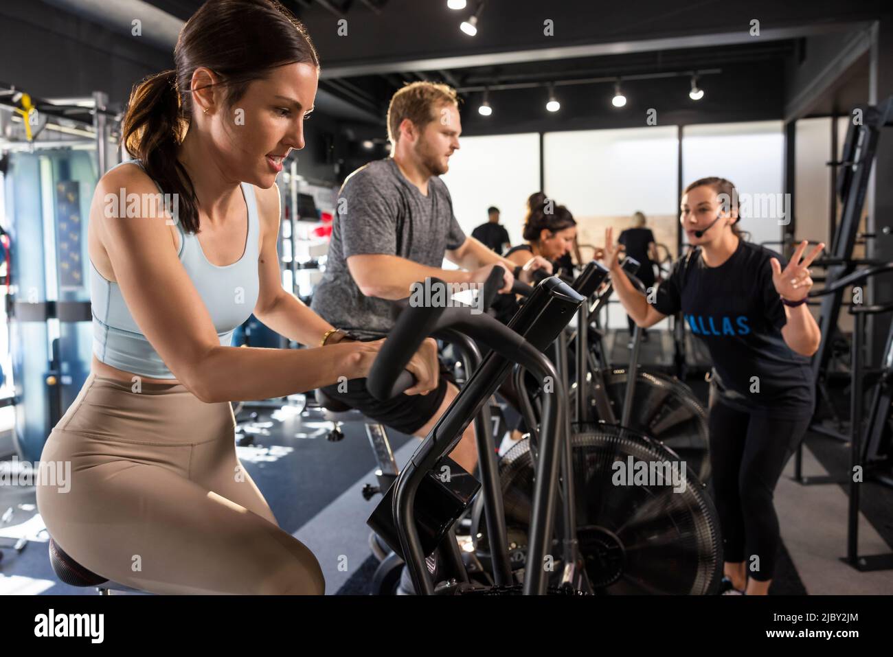 Coach encouraging athlete hi-res stock photography and images - Alamy