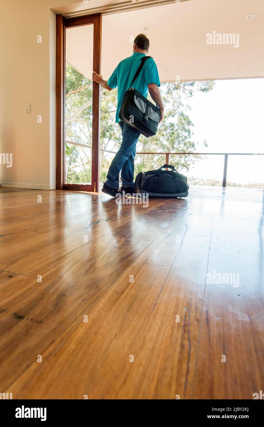 Closing its doors hi-res stock photography and images - Alamy