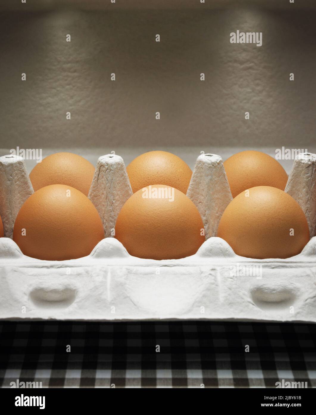 Grey egg hi-res stock photography and images - Alamy