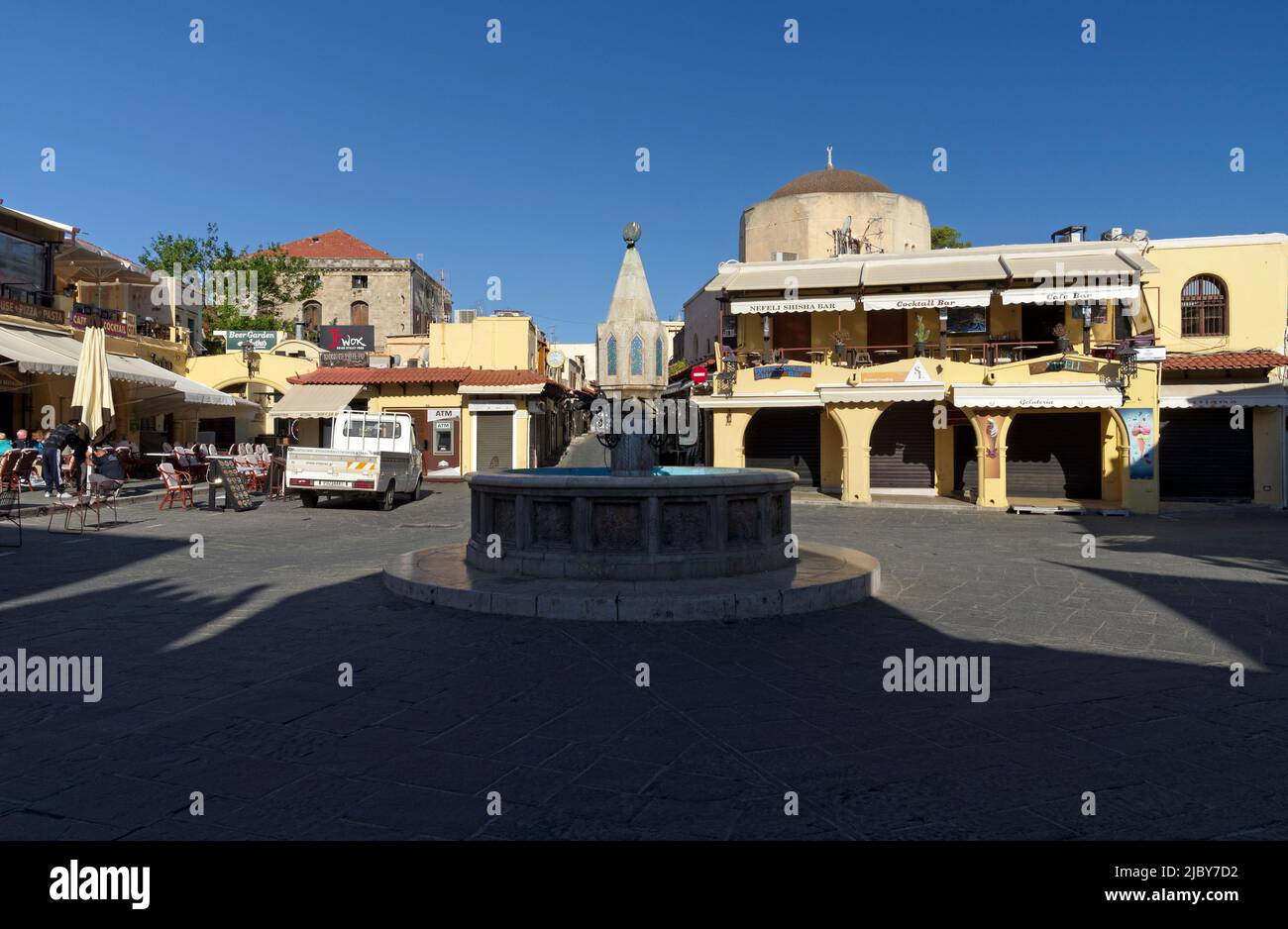 Hippocrates Square and central fountain, Rhodes Old Town, Rhodes Island ...