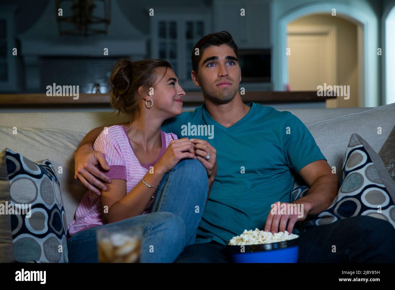 Bonding netflix hi-res stock photography and images - Alamy