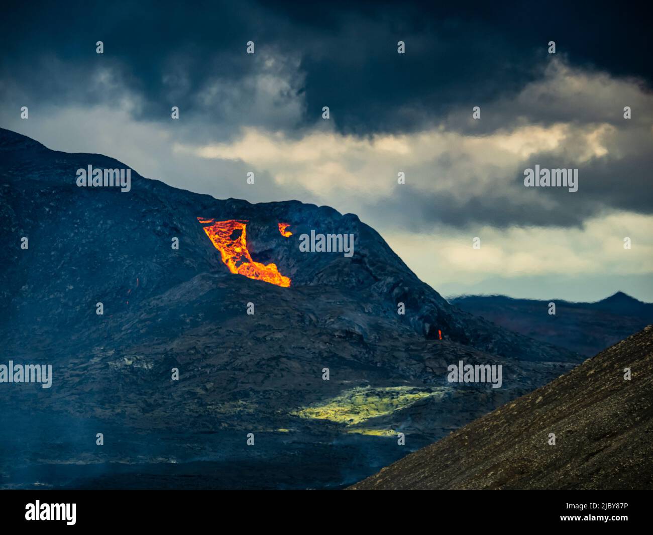 Lava spilling from Fagradalsfjall Volcano signals another eruption ...