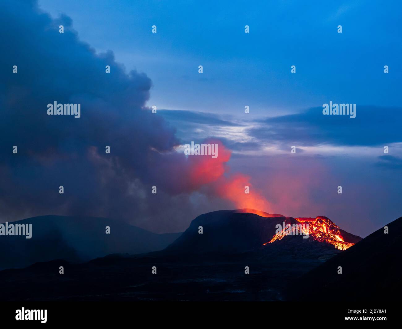 Glowing lava and steam cloud from Fagradalsfjall Volcano, Iceland Stock ...