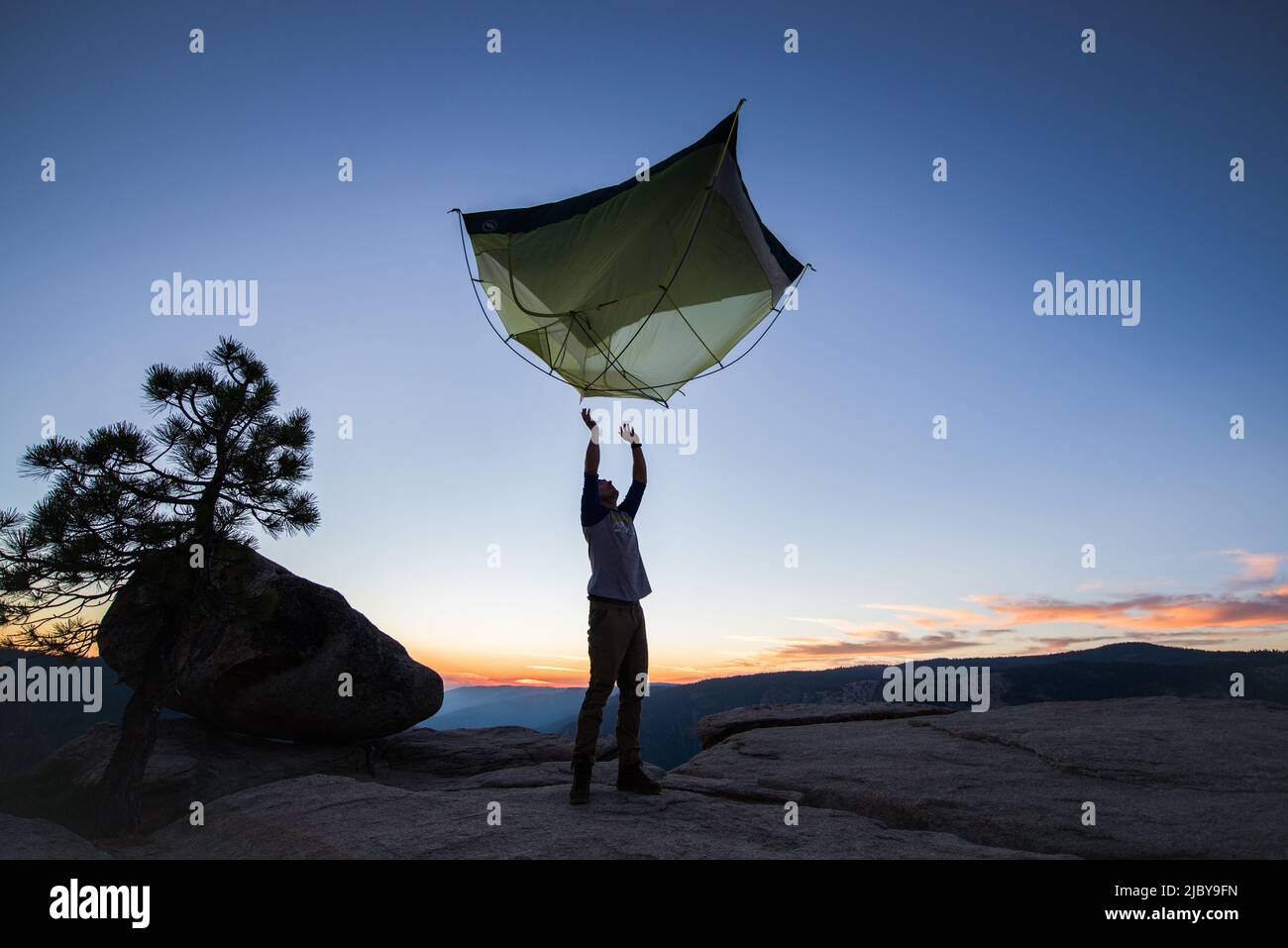 Yeti cooler hi-res stock photography and images - Alamy