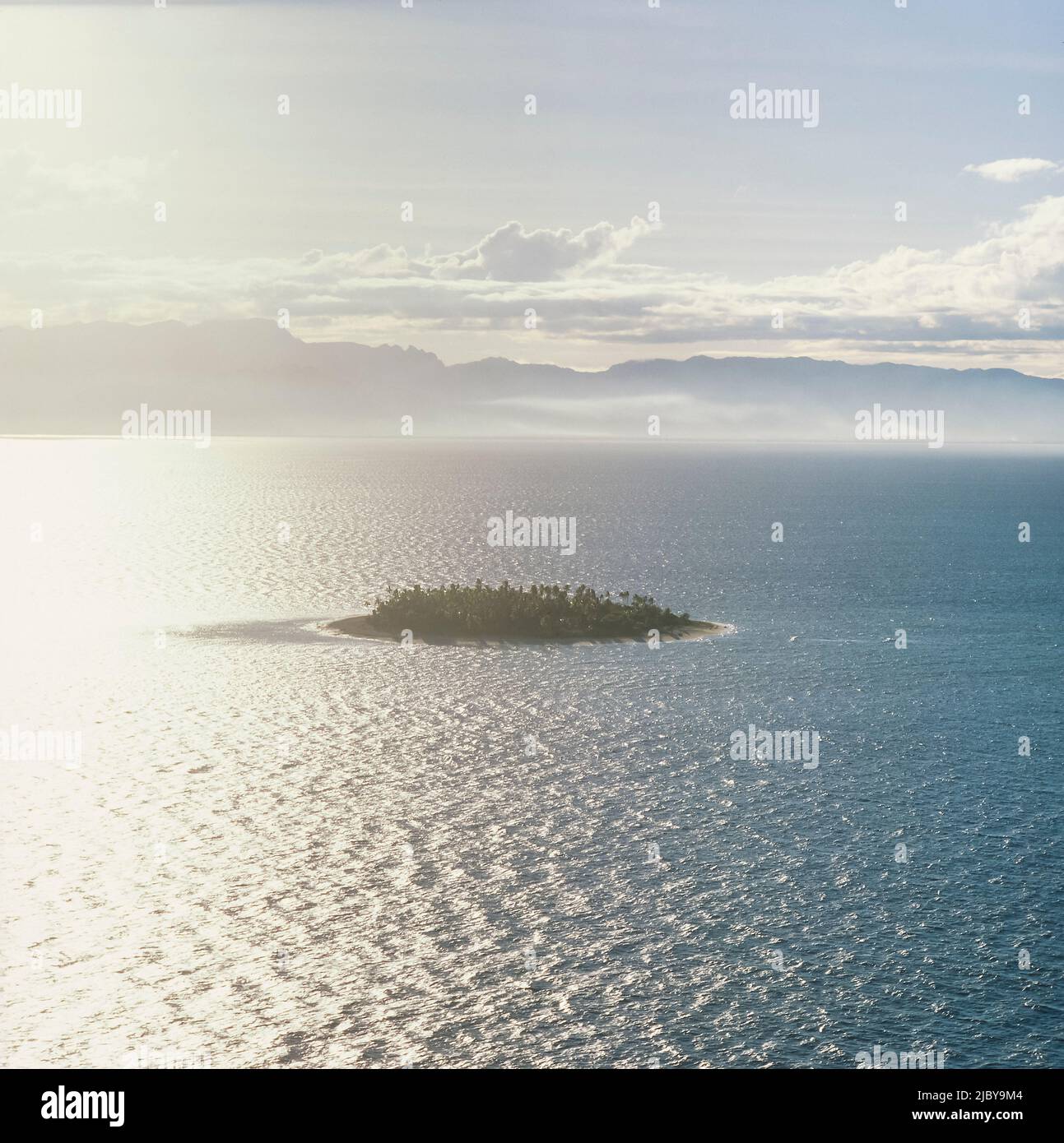 Aerial of a pacific atoll, in front of Fiji mainland Stock Photo - Alamy
