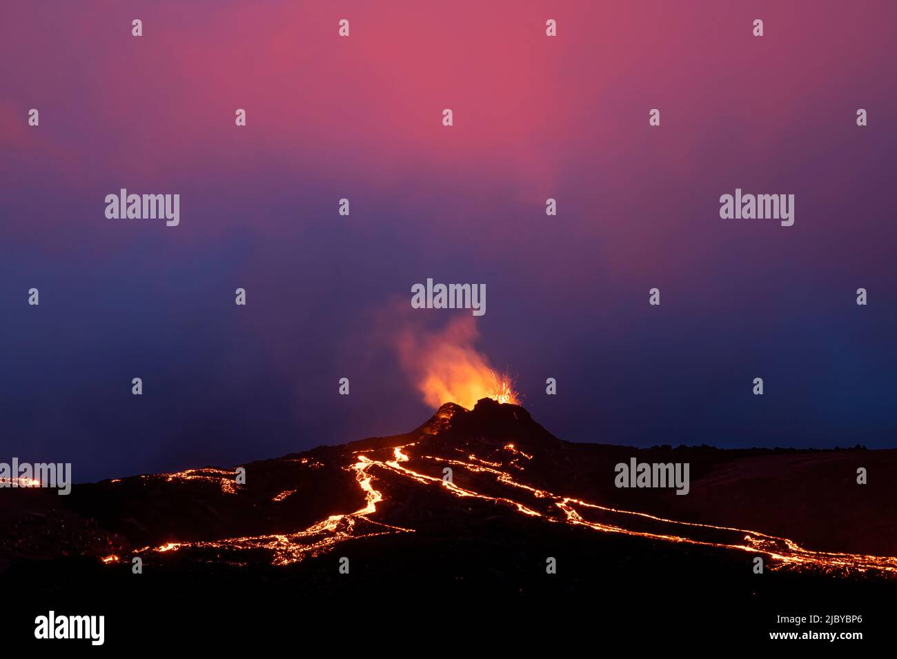 Volcanic eruption Reykjanes Peninsula Iceland Stock Photo - Alamy