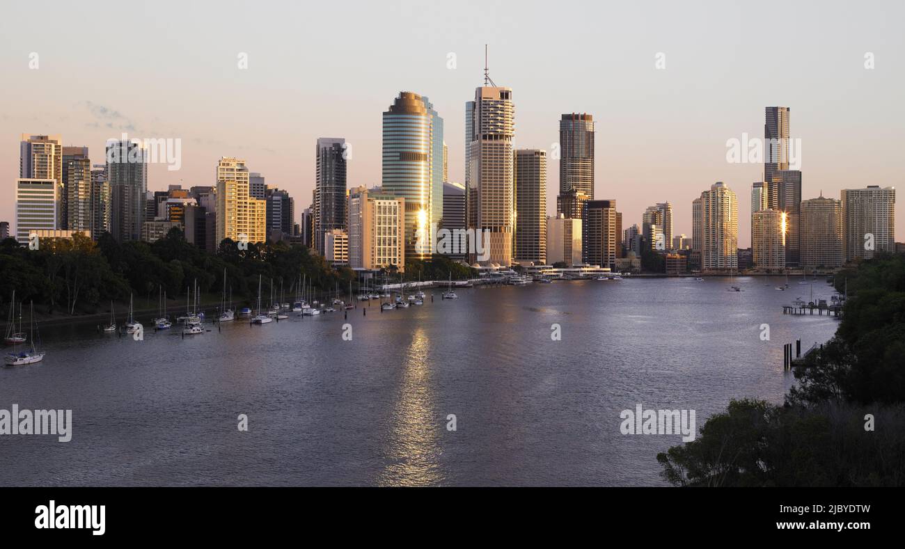 Looking across Brisbane River to high rise buildings of Brisbane City ...