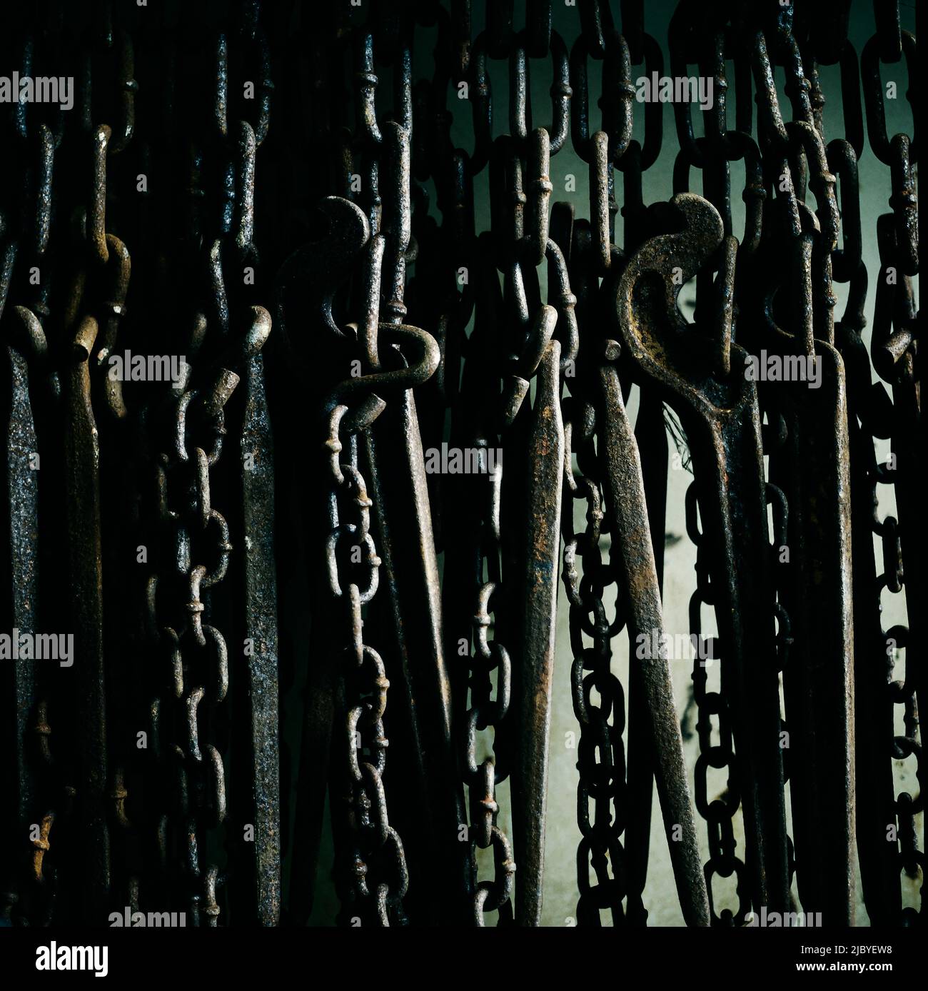 Dock chains hi-res stock photography and images - Alamy