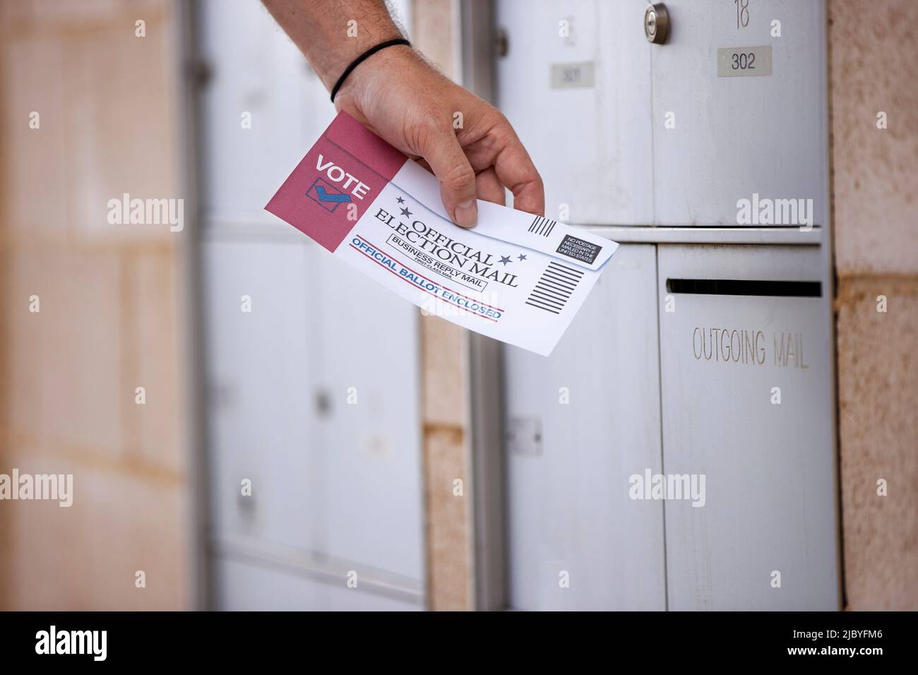 Outgoing mail sign hi-res stock photography and images - Alamy