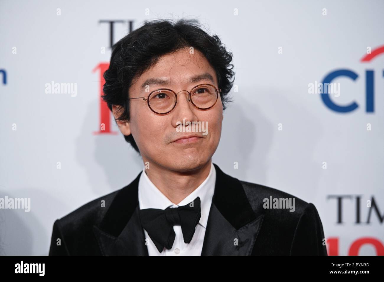 Hwang dong hyuk hi-res stock photography and images - Alamy