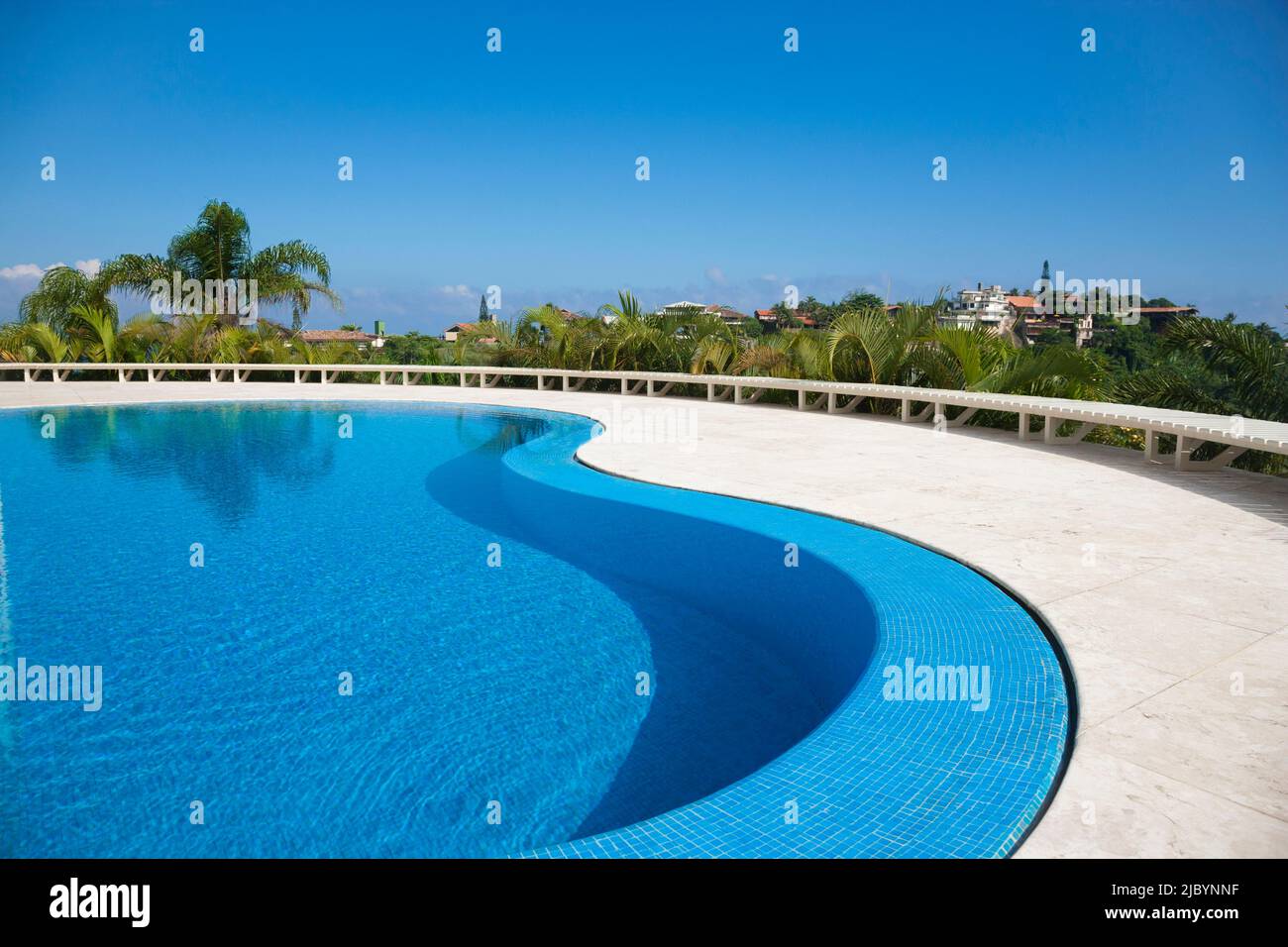 Luxury patio overlooking swimming pool hi-res stock photography and ...
