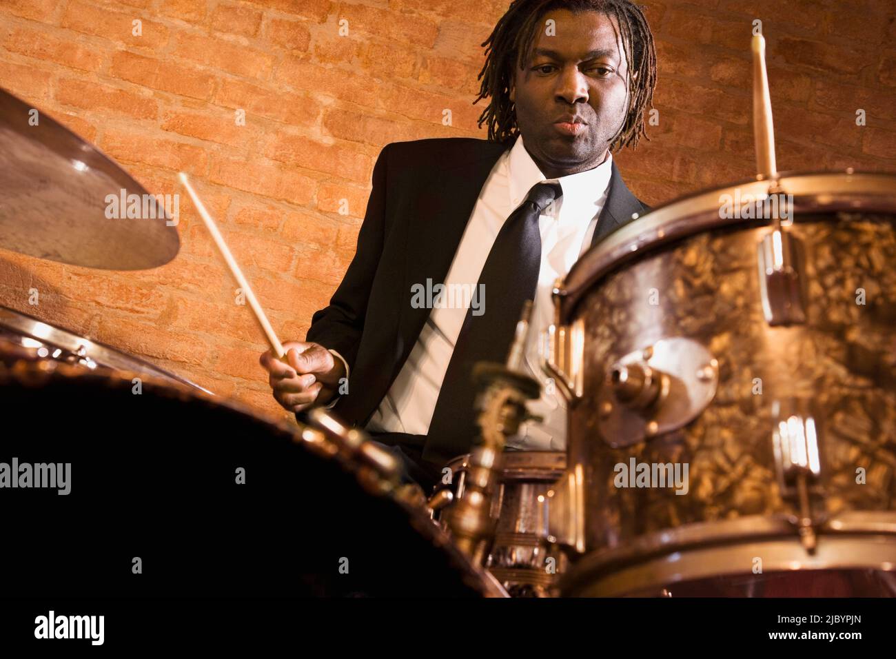 African man playing drums Stock Photo - Alamy African man playing drums Stock Photo - Alamy
