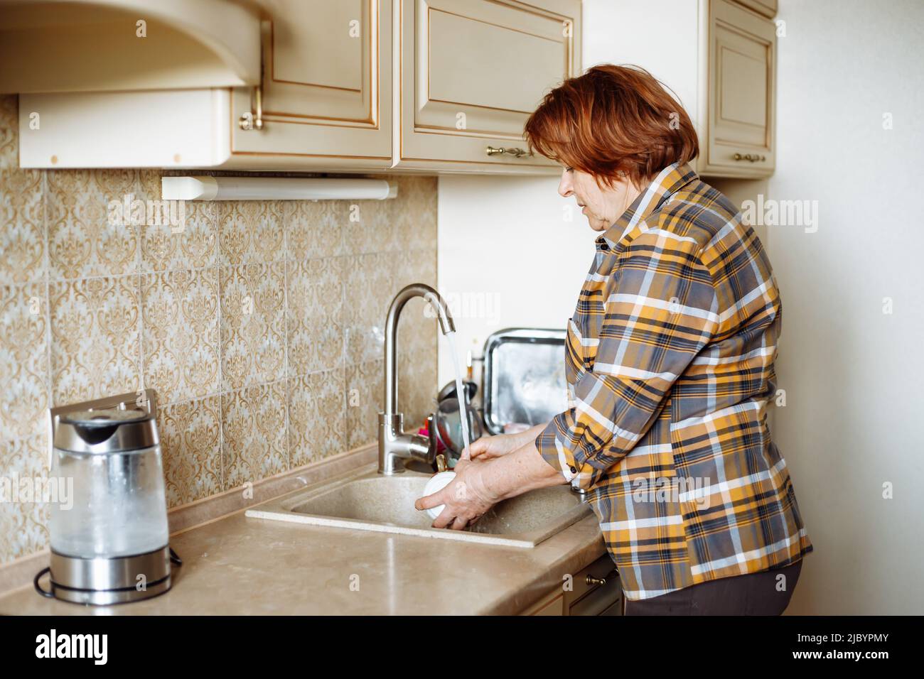 Washing cup hi-res stock photography and images - Alamy