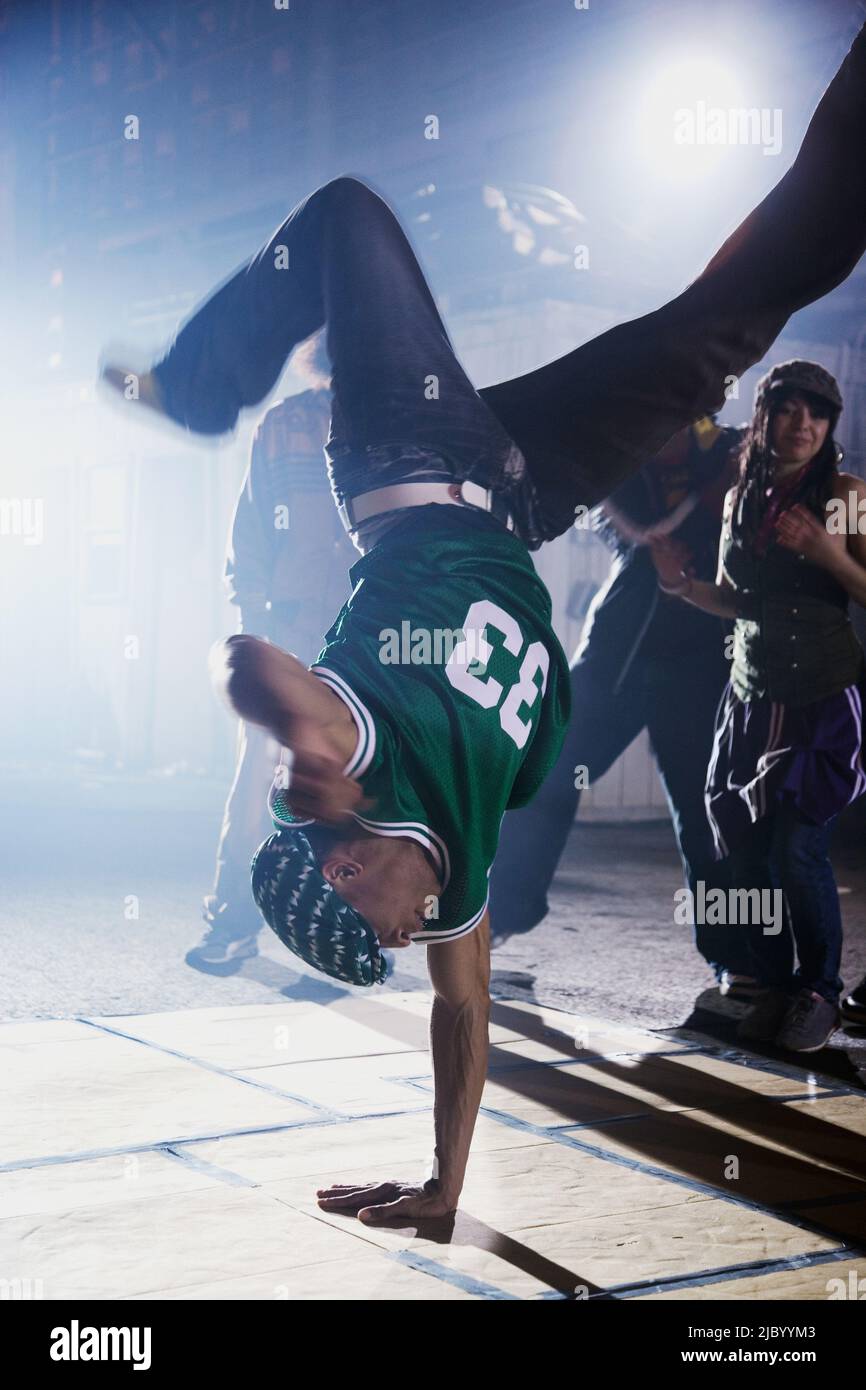 African man breakdancing Stock Photo - Alamy