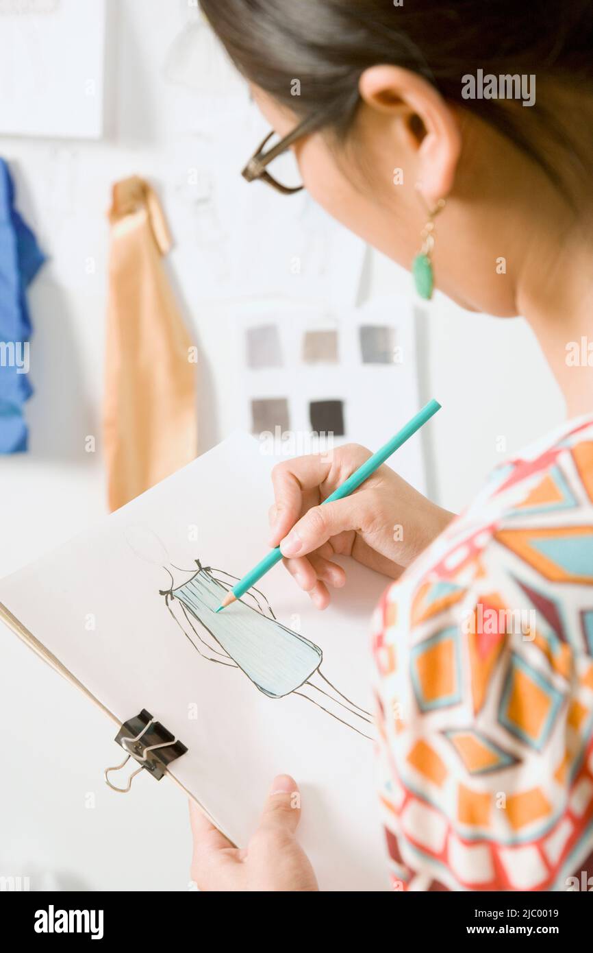 Fashion chic woman sketch hi-res stock photography and images - Alamy