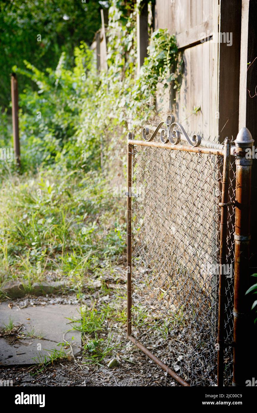 Ramshackle gate wall hi-res stock photography and images - Alamy
