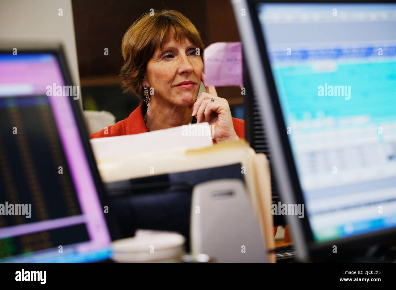 Middle aged executive businesswoman hi-res stock photography and images ...
