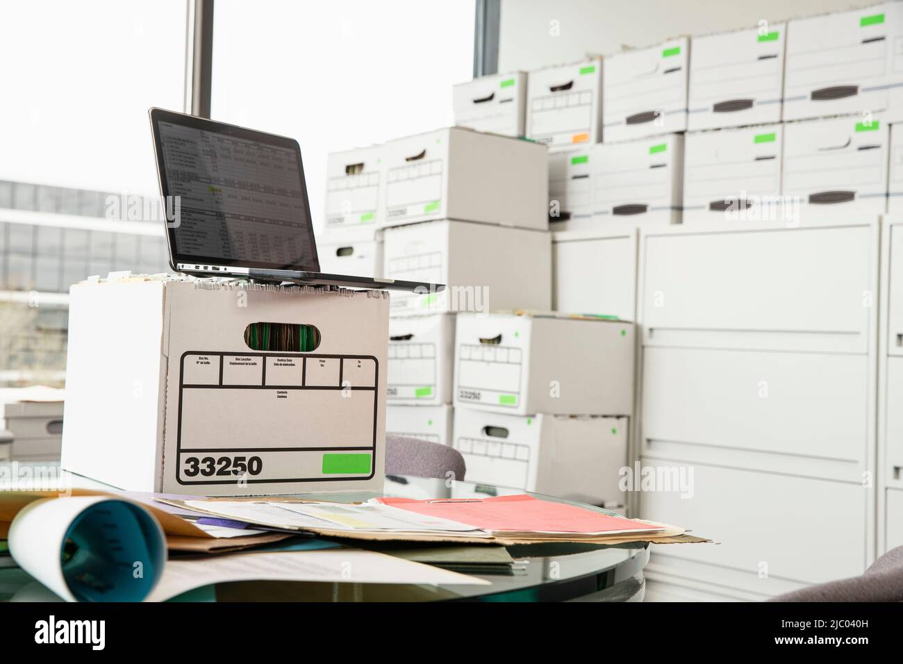 Empty boxes phone hi-res stock photography and images - Alamy