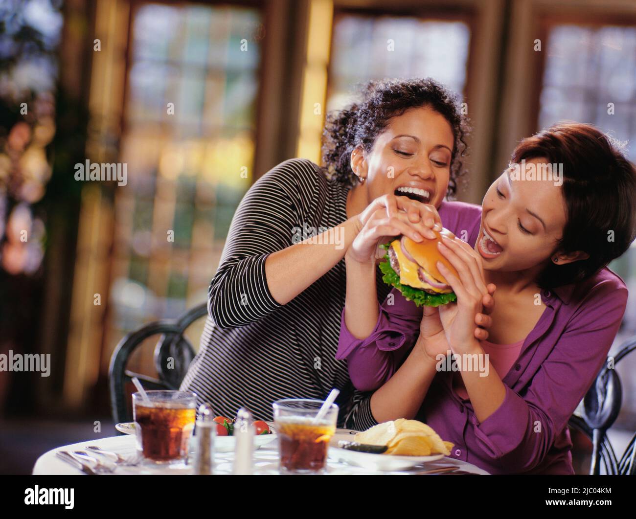 Two black women fighting hi-res stock photography and images - Alamy