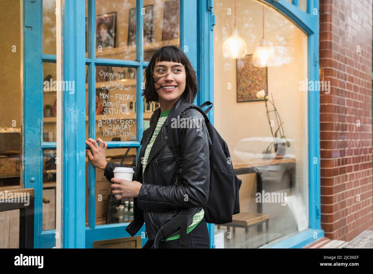 Looking back over shoulder hi-res stock photography and images - Alamy