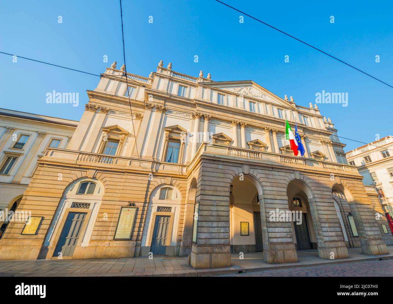 Piazza della scala beauty hi-res stock photography and images - Alamy
