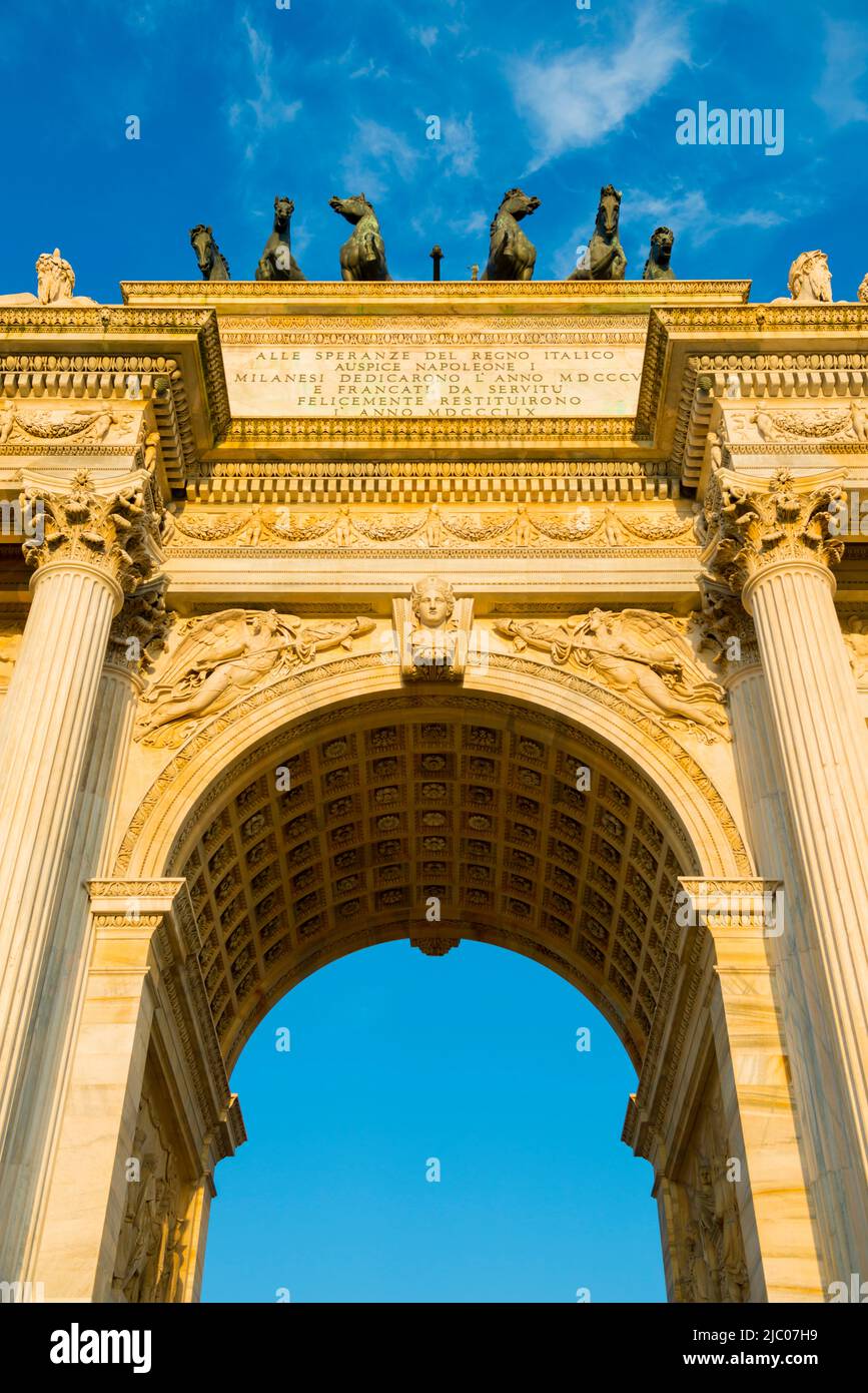 Peace arch hi-res stock photography and images - Alamy