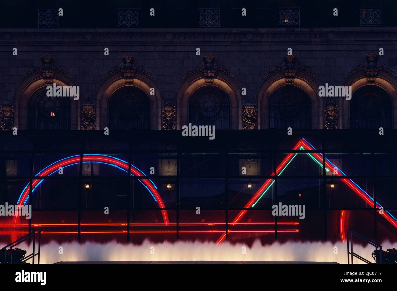 Dallas texas bus hi-res stock photography and images - Alamy