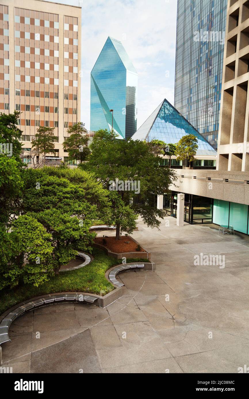 USA, Texas, Dallas, Renaissance Center Pyramid and Fountain Place in ...