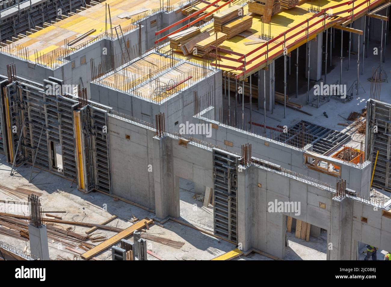 Load bearing beams hi-res stock photography and images - Alamy