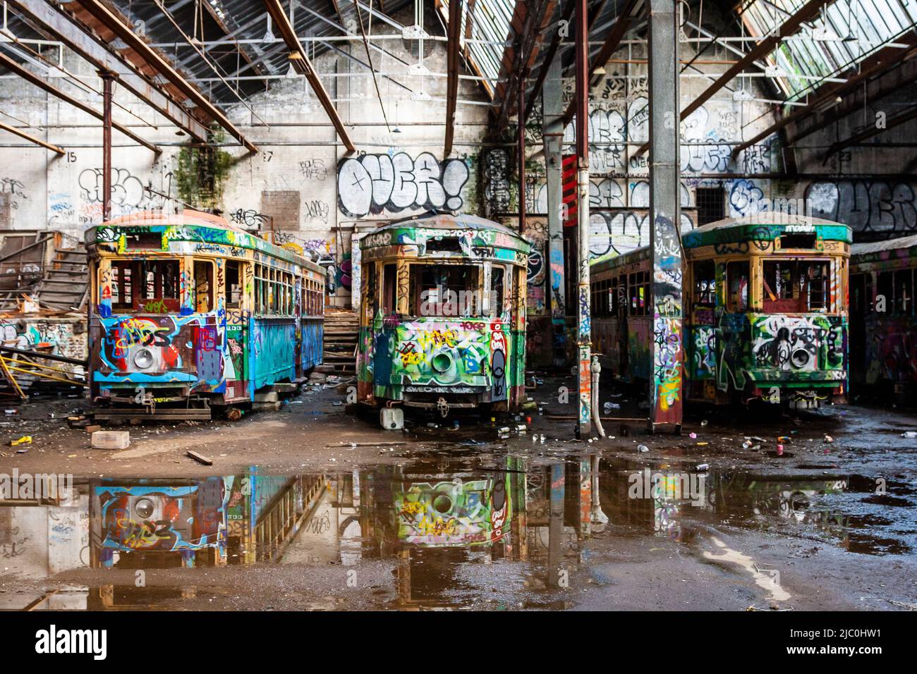Graffiti buses hi-res stock photography and images - Alamy