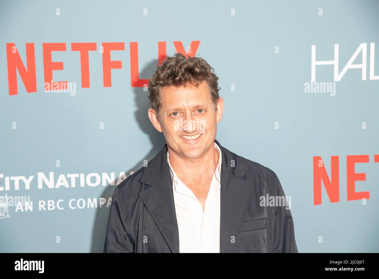 NEW YORK, NEW YORK - JUNE 08: Alex Winter attends the "Halftime ...