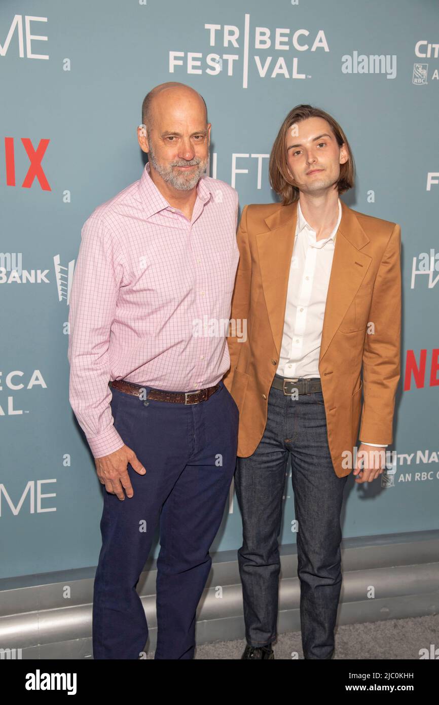 NEW YORK, NEW YORK - JUNE 08: Anthony Edwards and Bailey Edwards attend ...