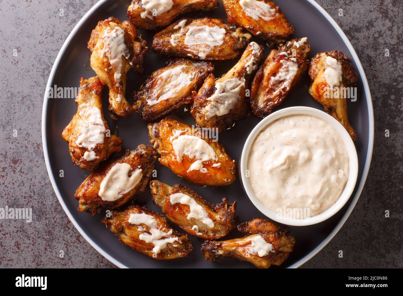 Close up marinated chicken wings hi-res stock photography and images ...