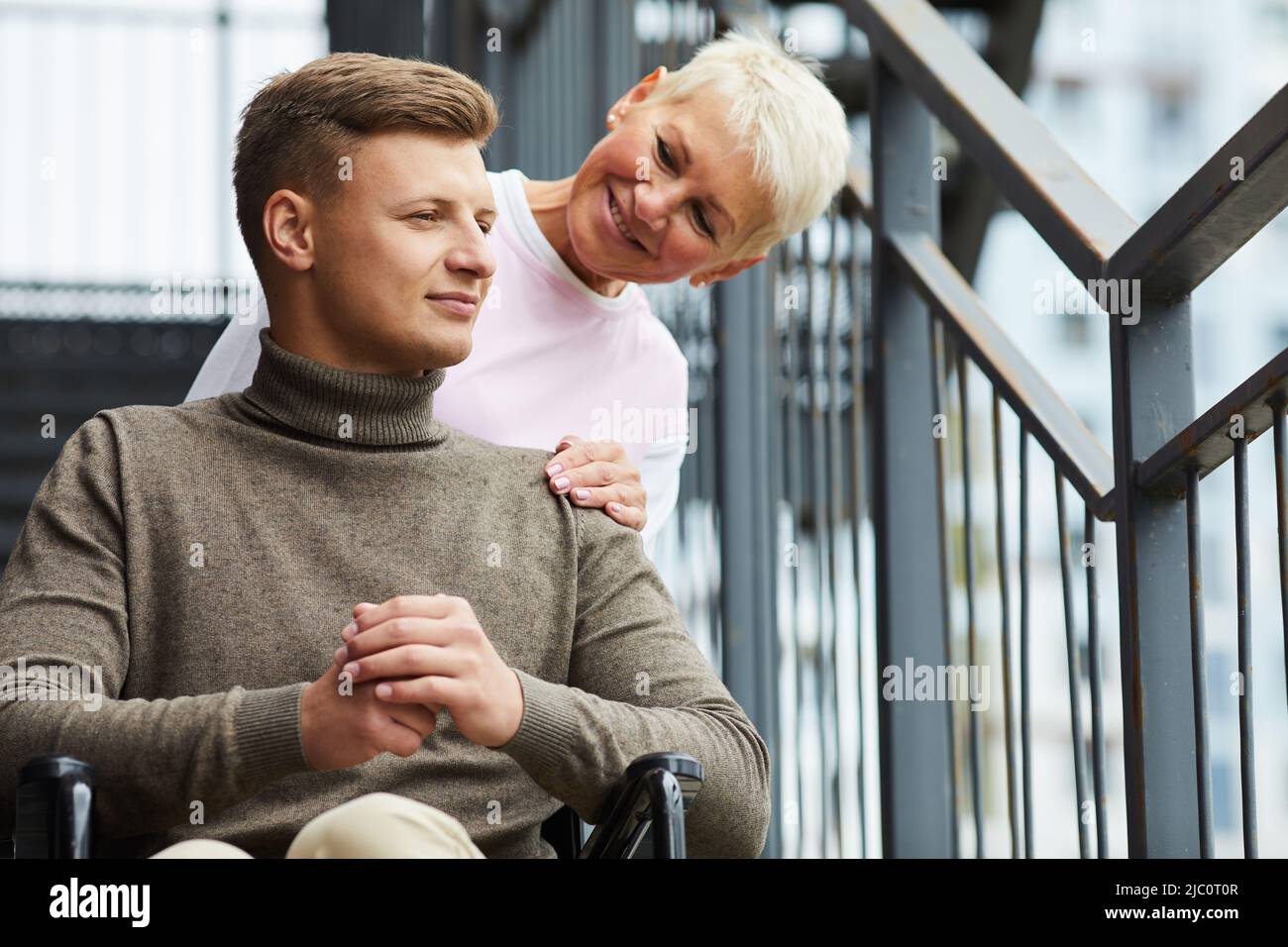 Touching shoulder hi-res stock photography and images - Alamy