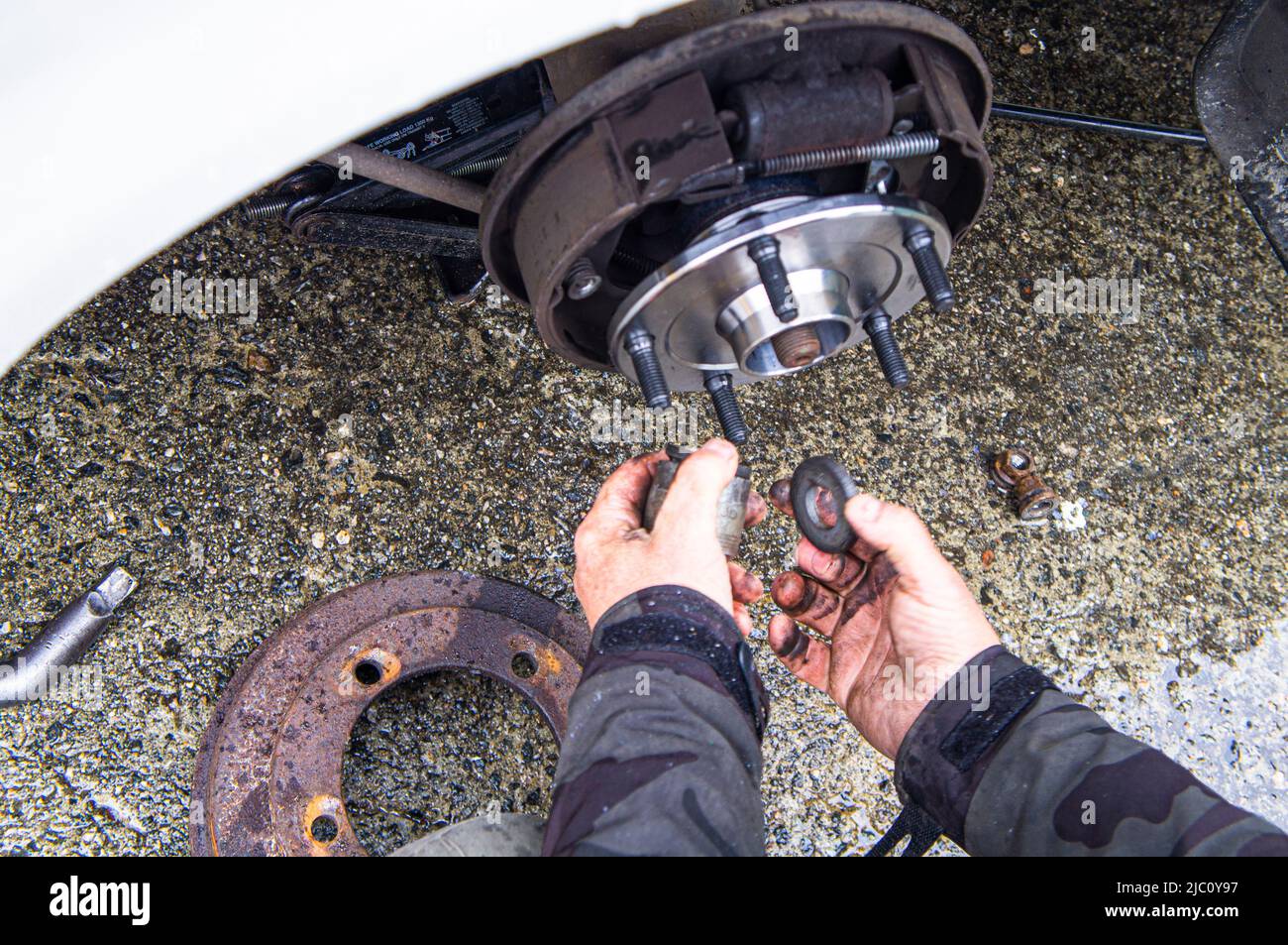 Illustrative photo, Ford Transit, new rear car wheel hub with drum ...