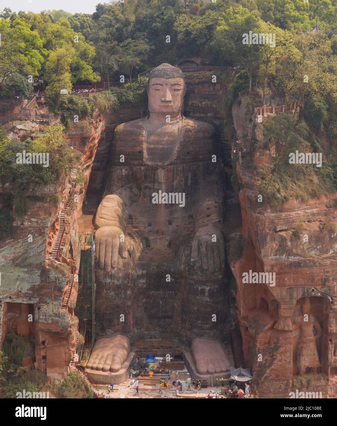 Including leshan giant buddha scenic area hi-res stock photography and ...