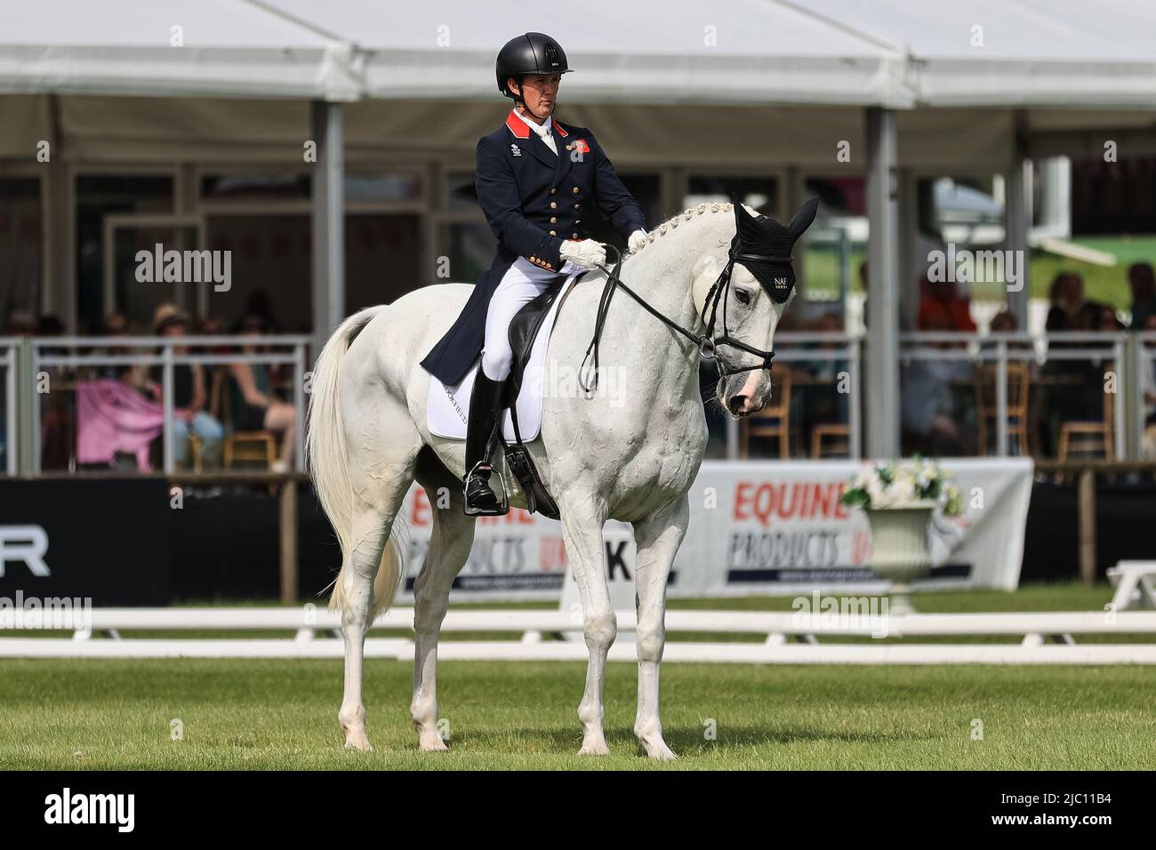 Tom McEwen, Tokyo Olympic gold medalist riding Brookfield Benjamin ...