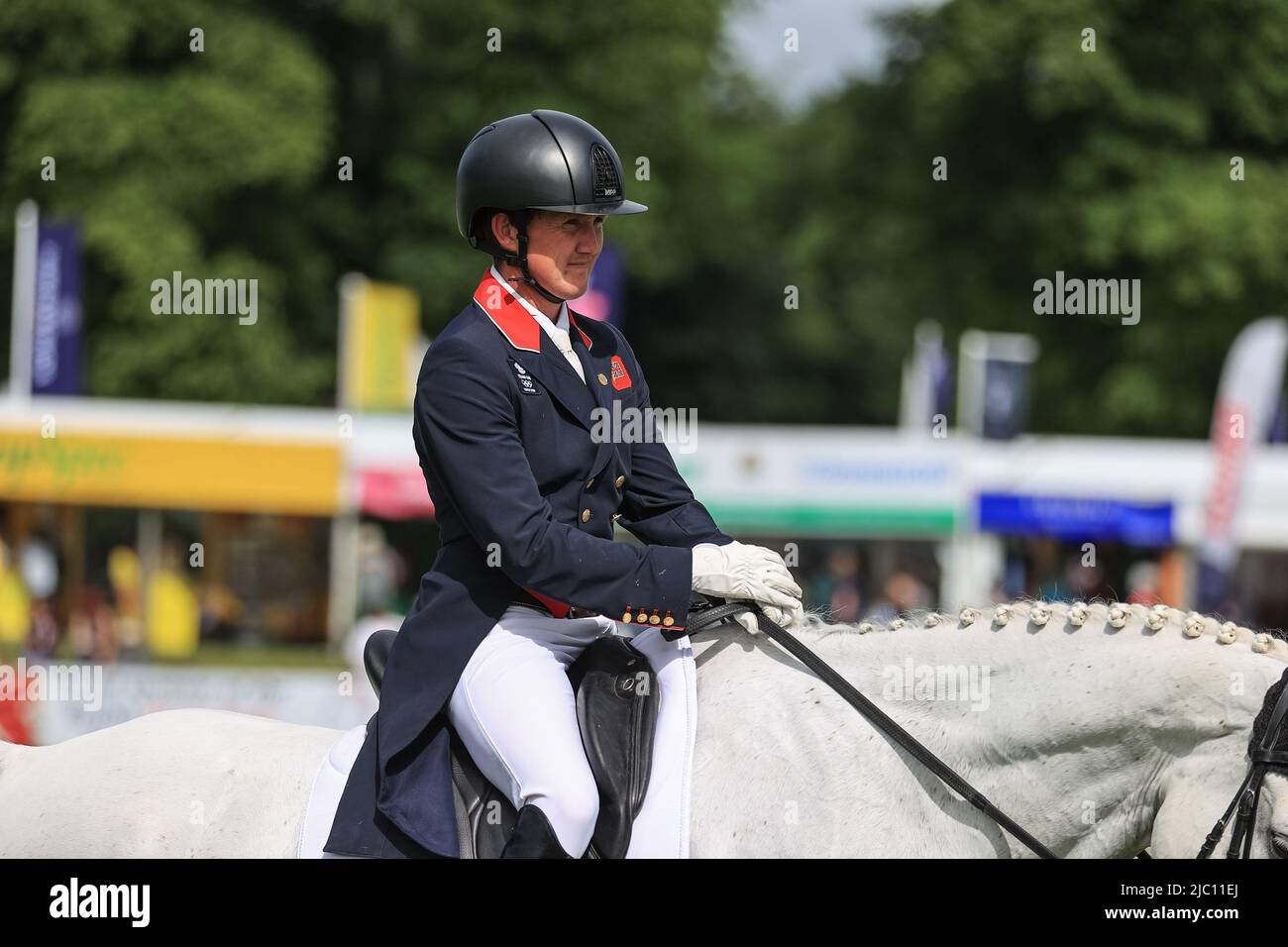 Tom McEwen, Tokyo Olympic gold medalist riding Brookfield Benjamin ...