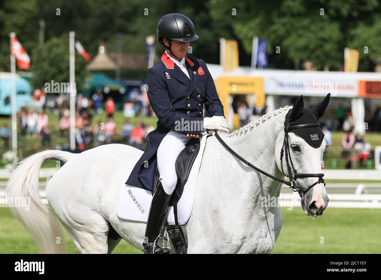 Tom McEwen, Tokyo Olympic gold medalist riding Brookfield Benjamin ...