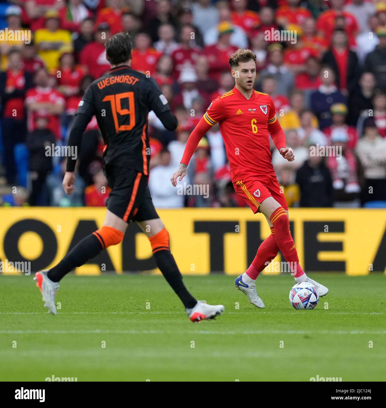 Joe rodon wales hi-res stock photography and images - Alamy