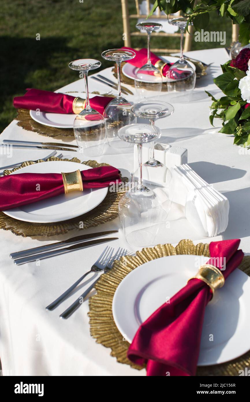 Table set for wedding or another catered event dinner Stock Photo - Alamy